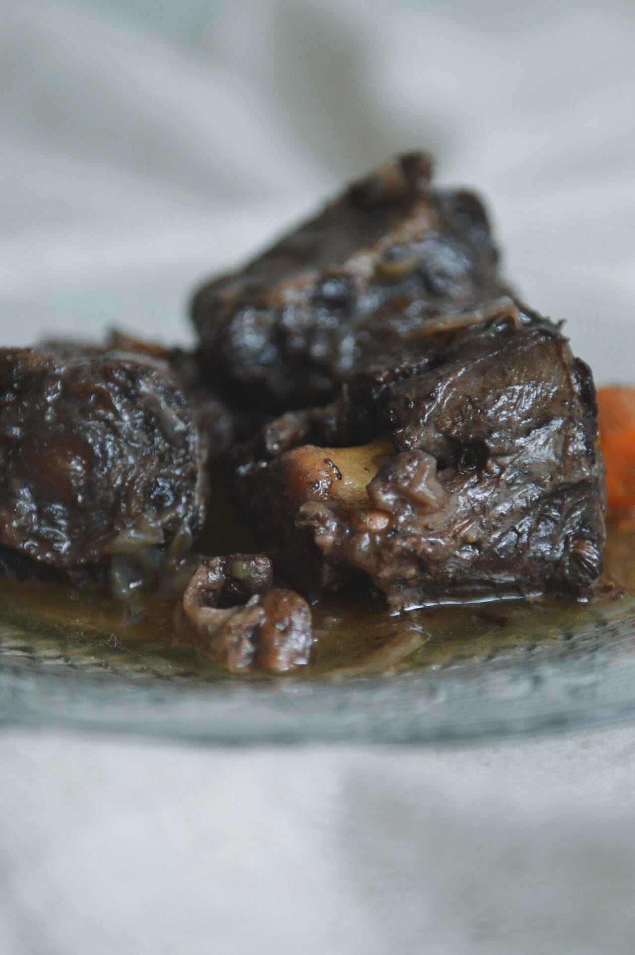 Rabo de toro/buey en olla de cocción lenta - Ramón Zelada